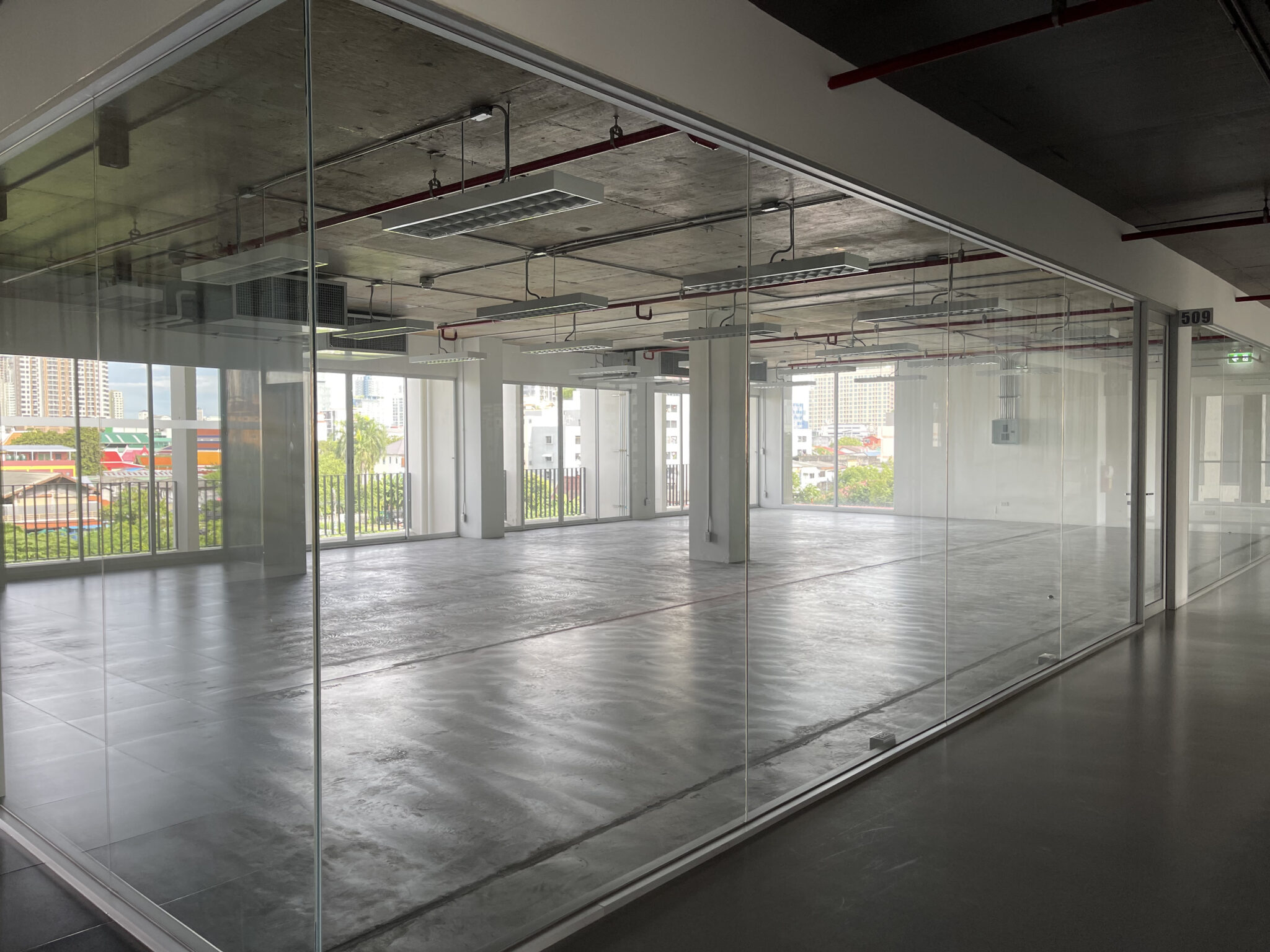 Office Spaces - 33 Space